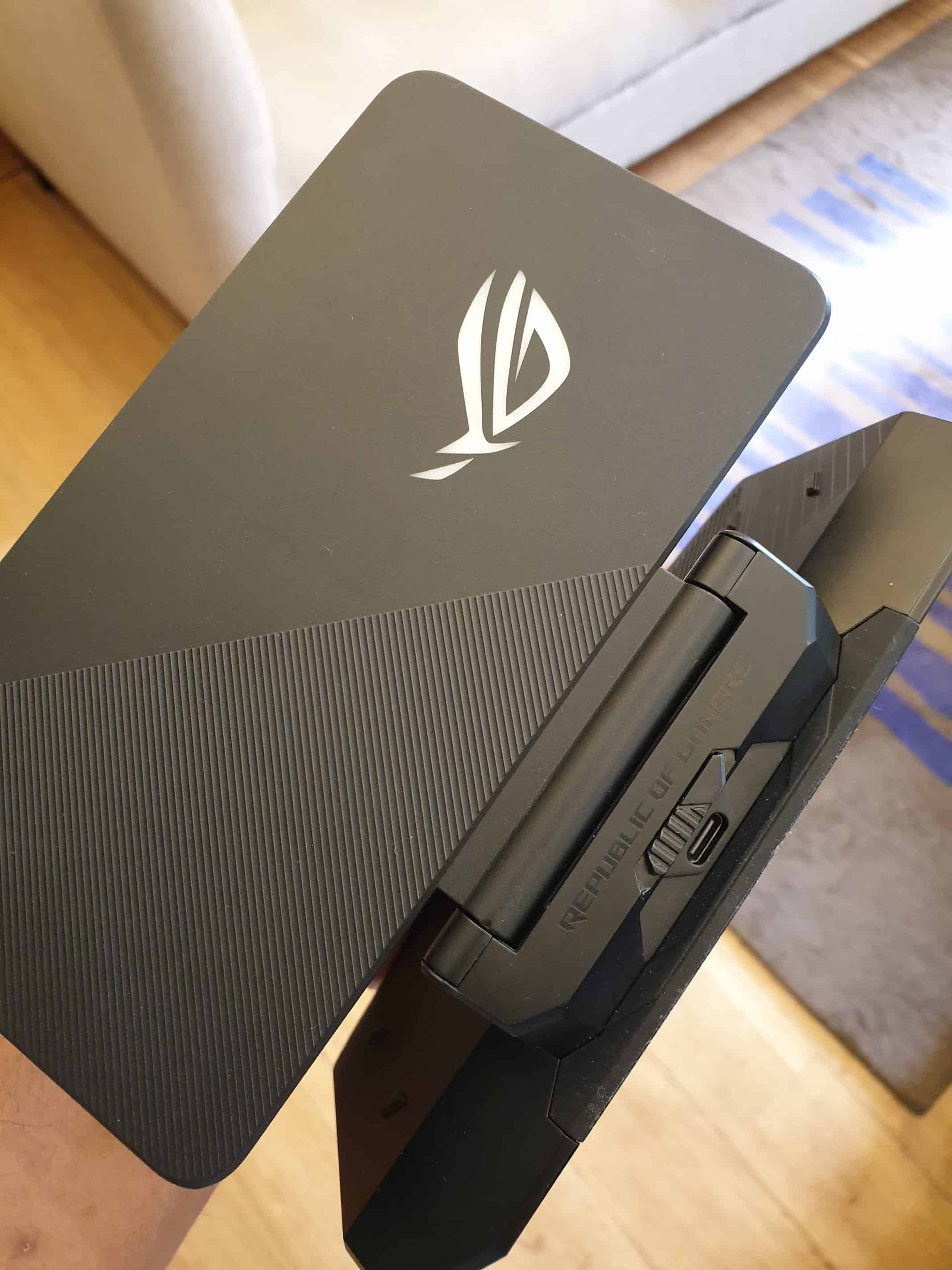 ROG Phone II Hands-on Review - My First Impressions On The Next-Gen ...